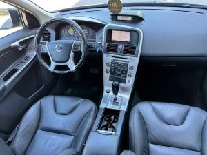 Grey Volvo XC60 2010 in Riga, with an engine capacity of 2.40 L and mileage of 346 thousand km for 7800 €, photo 26 on AUTOMOTO.COM.LV