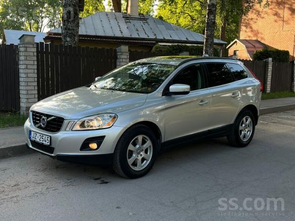 Pelēks Volvo XC60 2010 Rīga, ar dzinēja tilpumu 2.40 L un nobraukumu 0 tūkst. km par 7599 €, foto 1 vietnē AUTOMOTO.COM.LV