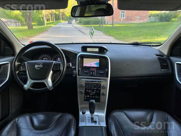 Pelēks Volvo XC60 2010 Rīga, ar dzinēja tilpumu 2.40 L un nobraukumu 0 tūkst. km par 7599 €, foto 10 vietnē AUTOMOTO.COM.LV