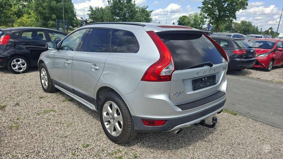 Pelēks Volvo XC60 2010 Kauņa, ar dzinēja tilpumu 2.40 L un nobraukumu 240 tūkst. km par 7600 €, foto 8 vietnē AUTOMOTO.COM.LV