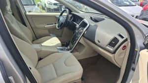 Pelēks Volvo XC60 2010 Kauņa, ar dzinēja tilpumu 2.40 L un nobraukumu 240 tūkst. km par 7600 €, foto 10 vietnē AUTOMOTO.COM.LV