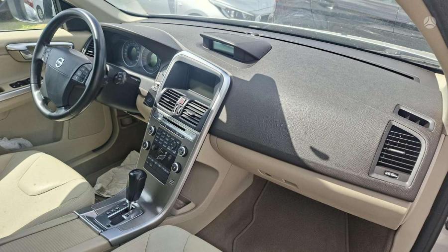 Pelēks Volvo XC60 2010 Kauņa, ar dzinēja tilpumu 2.40 L un nobraukumu 240 tūkst. km par 7600 €, foto 11 vietnē AUTOMOTO.COM.LV