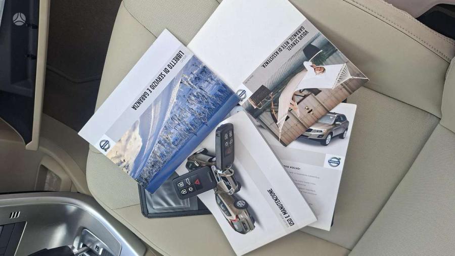 Pelēks Volvo XC60 2010 Kauņa, ar dzinēja tilpumu 2.40 L un nobraukumu 240 tūkst. km par 7600 €, foto 15 vietnē AUTOMOTO.COM.LV