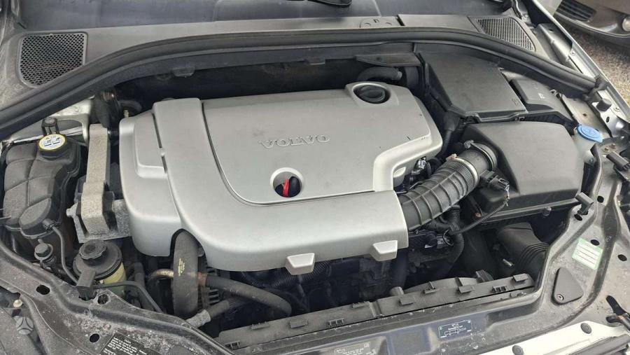 Pelēks Volvo XC60 2010 Kauņa, ar dzinēja tilpumu 2.40 L un nobraukumu 240 tūkst. km par 7600 €, foto 18 vietnē AUTOMOTO.COM.LV
