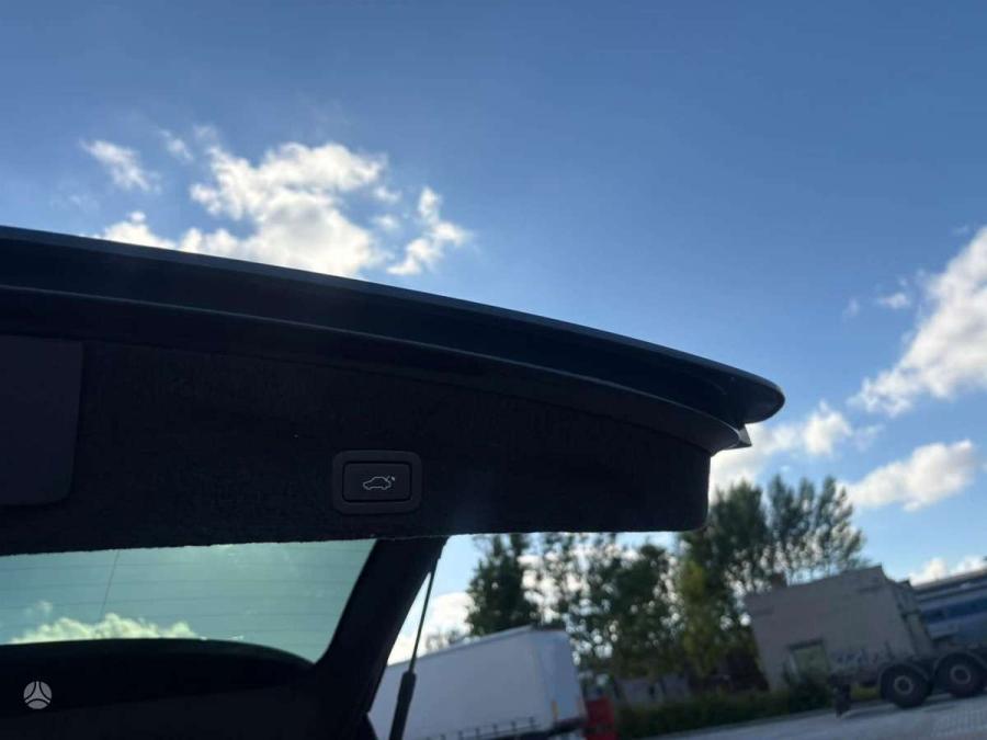 Pelēks Volvo XC60 2010 Tauragė, ar dzinēja tilpumu 2.40 L un nobraukumu 318 tūkst. km par 7500 €, foto 15 vietnē AUTOMOTO.COM.LV