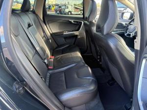 Pelēks Volvo XC60 2010 Tauragė, ar dzinēja tilpumu 2.40 L un nobraukumu 318 tūkst. km par 7500 €, foto 16 vietnē AUTOMOTO.COM.LV