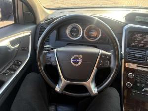 Pelēks Volvo XC60 2010 Tauragė, ar dzinēja tilpumu 2.40 L un nobraukumu 318 tūkst. km par 7500 €, foto 20 vietnē AUTOMOTO.COM.LV