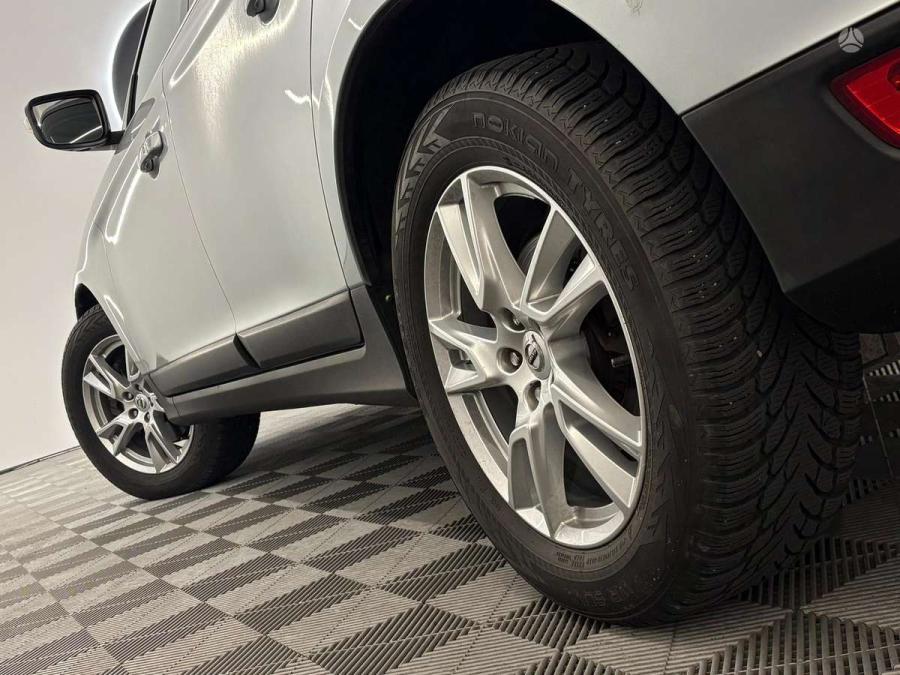 Pelēks Volvo XC60 2010 Marijampole, ar dzinēja tilpumu 2.40 L un nobraukumu 150 tūkst. km par 10750 €, foto 33 vietnē AUTOMOTO.COM.LV