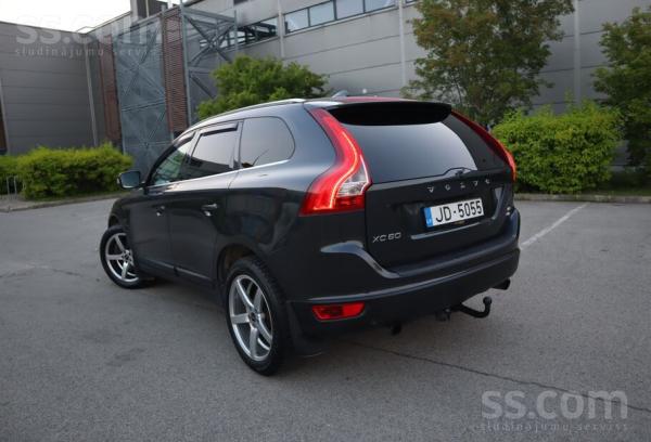 Pelēks Volvo XC60 2010 Rīga, ar dzinēja tilpumu 2.40 L un nobraukumu 0 tūkst. km par 5990 €, foto 7 vietnē AUTOMOTO.COM.LV