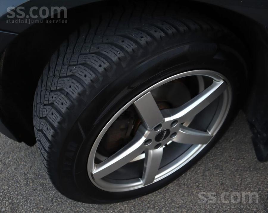 Grey Volvo XC60 2010 in Riga, with an engine capacity of 2.40 L and mileage of 0 thousand km for 5990 €, photo 11 on AUTOMOTO.COM.LV