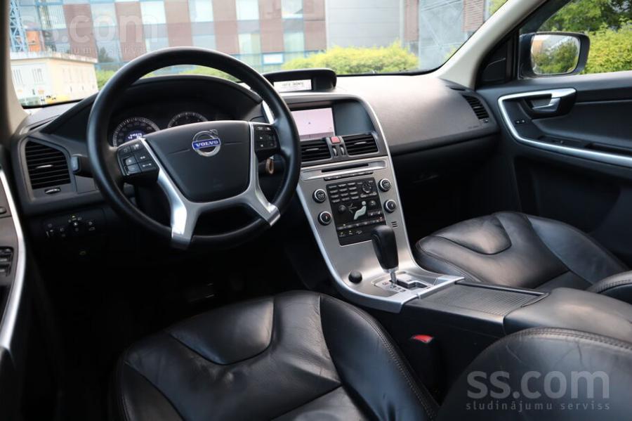 Grey Volvo XC60 2010 in Riga, with an engine capacity of 2.40 L and mileage of 0 thousand km for 5990 €, photo 12 on AUTOMOTO.COM.LV