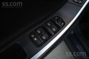 Grey Volvo XC60 2010 in Riga, with an engine capacity of 2.40 L and mileage of 0 thousand km for 5990 €, photo 25 on AUTOMOTO.COM.LV