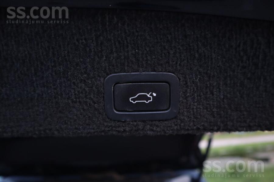 Grey Volvo XC60 2010 in Riga, with an engine capacity of 2.40 L and mileage of 0 thousand km for 5990 €, photo 28 on AUTOMOTO.COM.LV