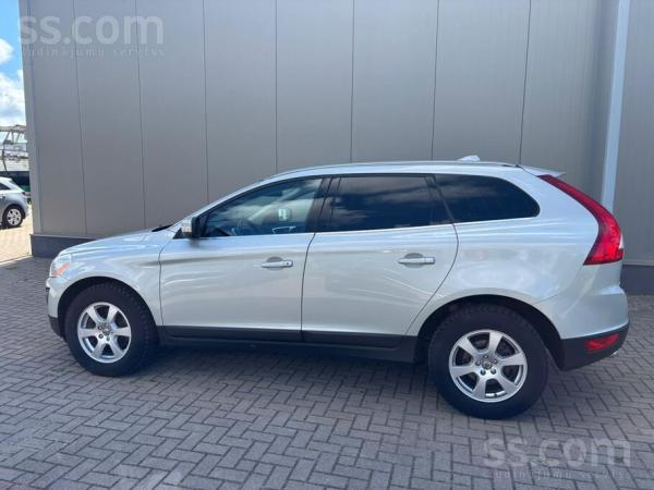 Pelēks Volvo XC60 2010 Liepāja, ar dzinēja tilpumu 2.40 L un nobraukumu 222 tūkst. km par 8240 €, foto 8 vietnē AUTOMOTO.COM.LV