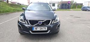 Grey Volvo XC60 2010 in Jonava, with an engine capacity of 2.40 L and mileage of 301 thousand km for 8999 €, photo 6 on AUTOMOTO.COM.LV