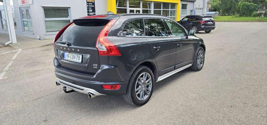 Grey Volvo XC60 2010 in Jonava, with an engine capacity of 2.40 L and mileage of 301 thousand km for 8999 €, photo 14 on AUTOMOTO.COM.LV
