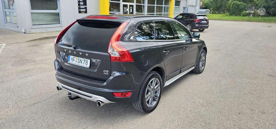 Grey Volvo XC60 2010 in Jonava, with an engine capacity of 2.40 L and mileage of 301 thousand km for 8999 €, photo 15 on AUTOMOTO.COM.LV