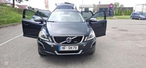 Grey Volvo XC60 2010 in Jonava, with an engine capacity of 2.40 L and mileage of 301 thousand km for 8999 €, photo 20 on AUTOMOTO.COM.LV