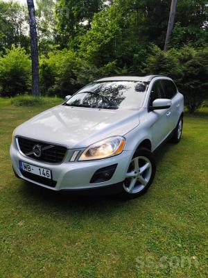 Pelēks Volvo XC60 2010 Rēzekne, ar dzinēja tilpumu 2.40 L un nobraukumu 261 tūkst. km par 6950 €, foto  vietnē AUTOMOTO.COM.LV