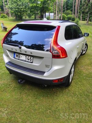 Pelēks Volvo XC60 2010 Rēzekne, ar dzinēja tilpumu 2.40 L un nobraukumu 261 tūkst. km par 6950 €, foto 4 vietnē AUTOMOTO.COM.LV