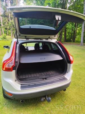 Pelēks Volvo XC60 2010 Rēzekne, ar dzinēja tilpumu 2.40 L un nobraukumu 261 tūkst. km par 6950 €, foto 7 vietnē AUTOMOTO.COM.LV
