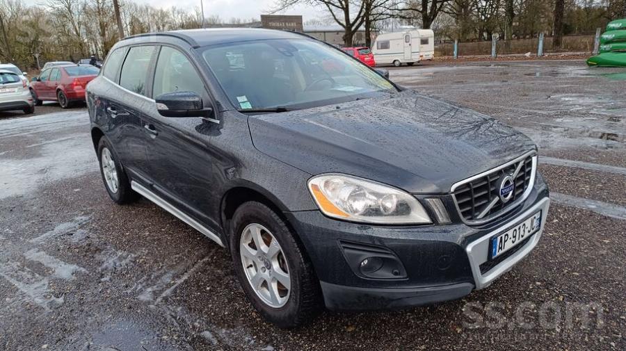 Pelēks Volvo XC60 2010 Cēsis, ar dzinēja tilpumu 2.40 L un nobraukumu 235 tūkst. km par 9250 €, foto 7 vietnē AUTOMOTO.COM.LV