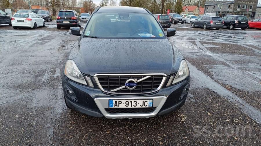 Pelēks Volvo XC60 2010 Cēsis, ar dzinēja tilpumu 2.40 L un nobraukumu 235 tūkst. km par 9250 €, foto 8 vietnē AUTOMOTO.COM.LV