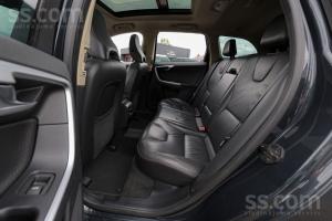 Pelēks Volvo XC60 2010 Jelgava, ar dzinēja tilpumu 2.00 L un nobraukumu 0 tūkst. km par 8990 €, foto 10 vietnē AUTOMOTO.COM.LV