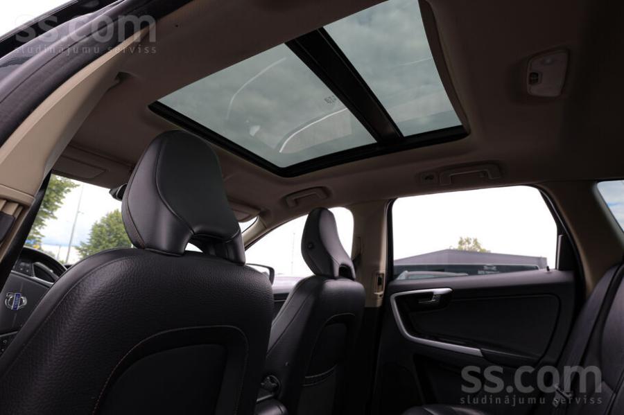 Pelēks Volvo XC60 2010 Jelgava, ar dzinēja tilpumu 2.00 L un nobraukumu 0 tūkst. km par 8990 €, foto 25 vietnē AUTOMOTO.COM.LV
