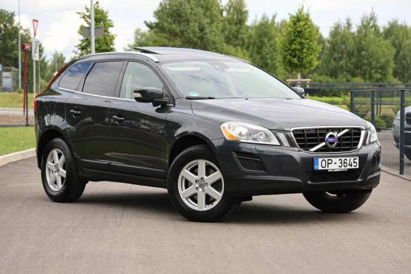 Pelēks Volvo XC60 2010 Jelgava, ar dzinēja tilpumu 2.00 L un nobraukumu 332 tūkst. km par 8750 €, foto 3 vietnē AUTOMOTO.COM.LV