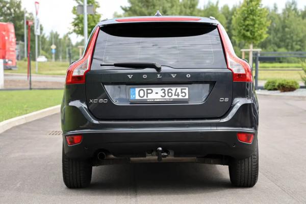 Pelēks Volvo XC60 2010 Jelgava, ar dzinēja tilpumu 2.00 L un nobraukumu 332 tūkst. km par 8750 €, foto 5 vietnē AUTOMOTO.COM.LV