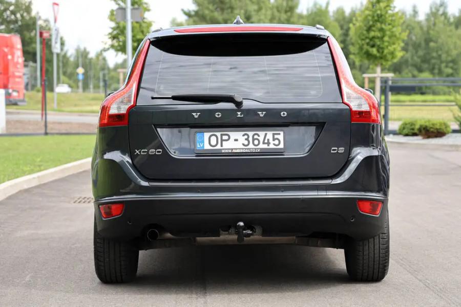 Pelēks Volvo XC60 2010 Jelgava, ar dzinēja tilpumu 2.00 L un nobraukumu 332 tūkst. km par 8750 €, foto 6 vietnē AUTOMOTO.COM.LV