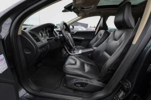 Pelēks Volvo XC60 2010 Jelgava, ar dzinēja tilpumu 2.00 L un nobraukumu 332 tūkst. km par 8750 €, foto 8 vietnē AUTOMOTO.COM.LV