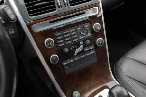 Pelēks Volvo XC60 2010 Jelgava, ar dzinēja tilpumu 2.00 L un nobraukumu 332 tūkst. km par 8750 €, foto 17 vietnē AUTOMOTO.COM.LV