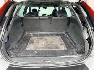 Grey Volvo XC60 2010 in Silale, with an engine capacity of 2.40 L and mileage of 170 thousand km for 2500 €, photo 11 on AUTOMOTO.COM.LV