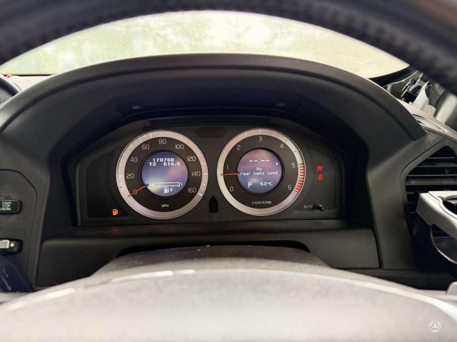 Grey Volvo XC60 2010 in Silale, with an engine capacity of 2.40 L and mileage of 170 thousand km for 2500 €, photo 16 on AUTOMOTO.COM.LV