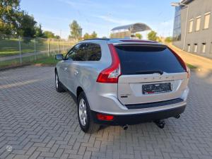 Grey Volvo XC60 2010 in Radviliskis, with an engine capacity of 2.40 L and mileage of 280 thousand km for 6950 €, photo 5 on AUTOMOTO.COM.LV