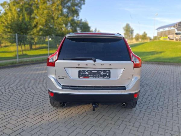 Pelēks Volvo XC60 2010 Radviliškis, ar dzinēja tilpumu 2.40 L un nobraukumu 280 tūkst. km par 6950 €, foto 6 vietnē AUTOMOTO.COM.LV