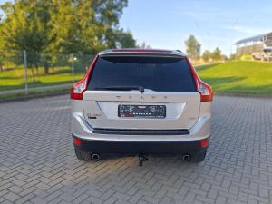 Grey Volvo XC60 2010 in Radviliskis, with an engine capacity of 2.40 L and mileage of 280 thousand km for 6950 €, photo 7 on AUTOMOTO.COM.LV