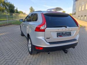 Grey Volvo XC60 2010 in Radviliskis, with an engine capacity of 2.40 L and mileage of 280 thousand km for 6950 €, photo 10 on AUTOMOTO.COM.LV