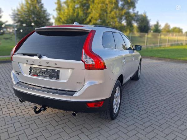 Pelēks Volvo XC60 2010 Radviliškis, ar dzinēja tilpumu 2.40 L un nobraukumu 280 tūkst. km par 6950 €, foto 10 vietnē AUTOMOTO.COM.LV