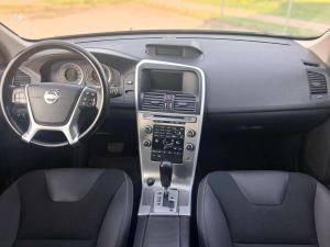 Grey Volvo XC60 2010 in Radviliskis, with an engine capacity of 2.40 L and mileage of 280 thousand km for 6950 €, photo 17 on AUTOMOTO.COM.LV
