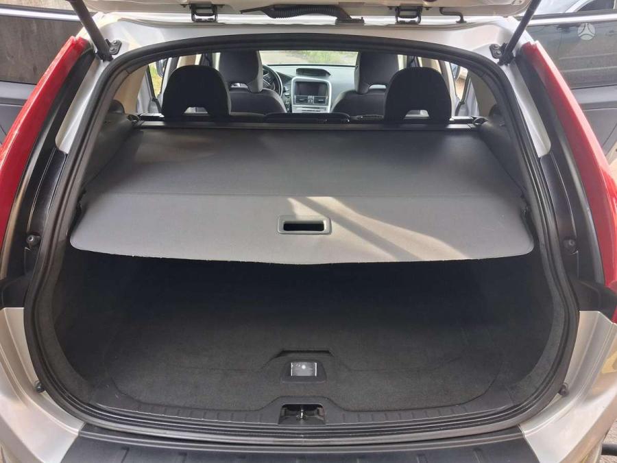 Grey Volvo XC60 2010 in Radviliskis, with an engine capacity of 2.40 L and mileage of 280 thousand km for 6950 €, photo 21 on AUTOMOTO.COM.LV