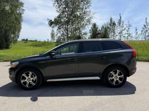 Grey Volvo XC60 2010 in Vilnius, with an engine capacity of 2.40 L and mileage of 191 thousand km for 8900 €, photo 5 on AUTOMOTO.COM.LV