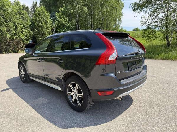 Grey Volvo XC60 2010 in Vilnius, with an engine capacity of 2.40 L and mileage of 191 thousand km for 8900 €, photo 6 on AUTOMOTO.COM.LV