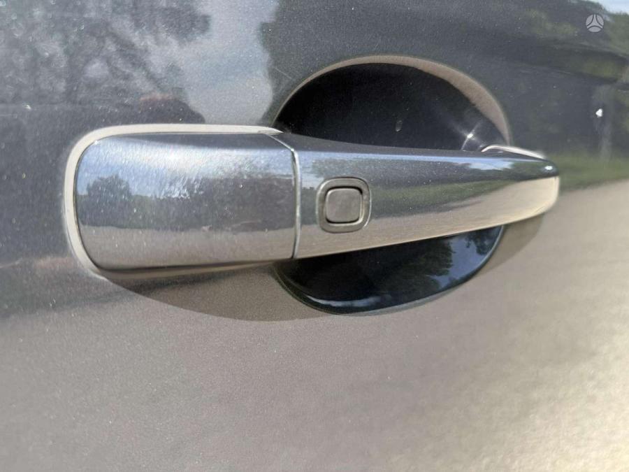 Grey Volvo XC60 2010 in Vilnius, with an engine capacity of 2.40 L and mileage of 191 thousand km for 8900 €, photo 26 on AUTOMOTO.COM.LV