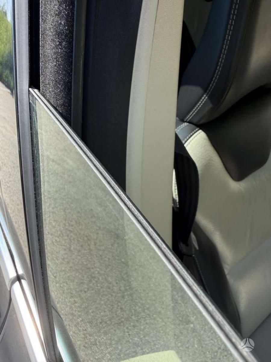 Grey Volvo XC60 2010 in Vilnius, with an engine capacity of 2.40 L and mileage of 191 thousand km for 8900 €, photo 33 on AUTOMOTO.COM.LV
