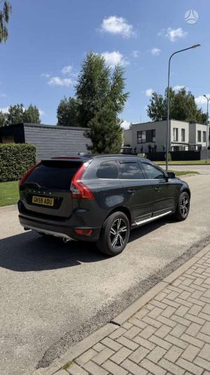 Grey Volvo XC60 2010 in Kaunas, with an engine capacity of 2.40 L and mileage of 214 thousand km for 2950 €, photo 5 on AUTOMOTO.COM.LV