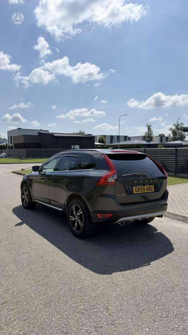 Grey Volvo XC60 2010 in Kaunas, with an engine capacity of 2.40 L and mileage of 214 thousand km for 2950 €, photo 6 on AUTOMOTO.COM.LV