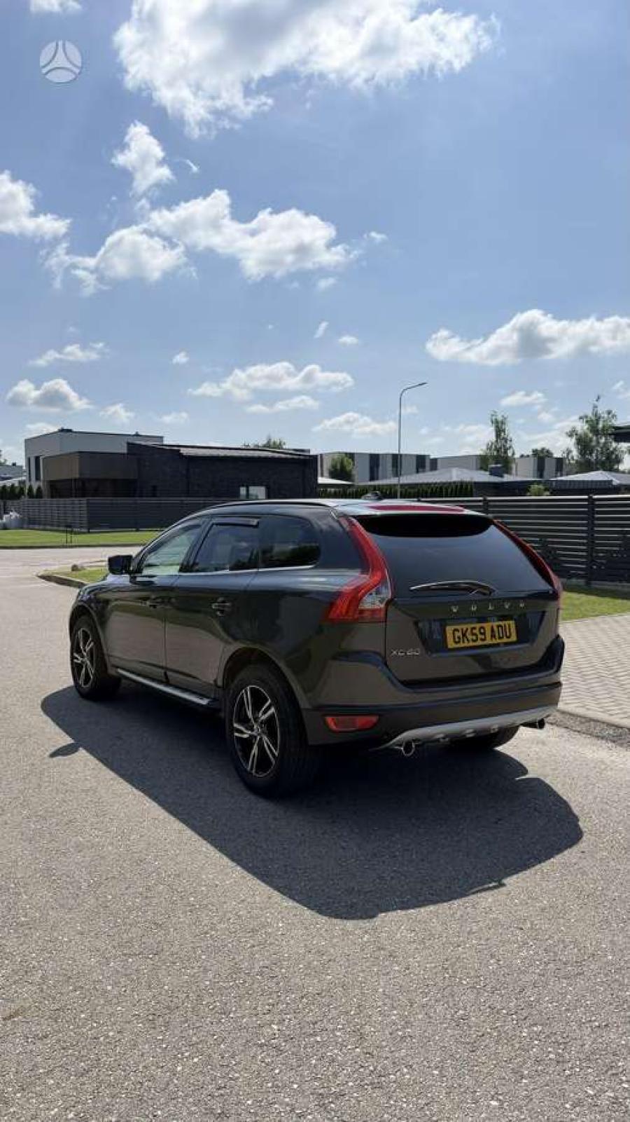 Grey Volvo XC60 2010 in Kaunas, with an engine capacity of 2.40 L and mileage of 214 thousand km for 2950 €, photo 7 on AUTOMOTO.COM.LV